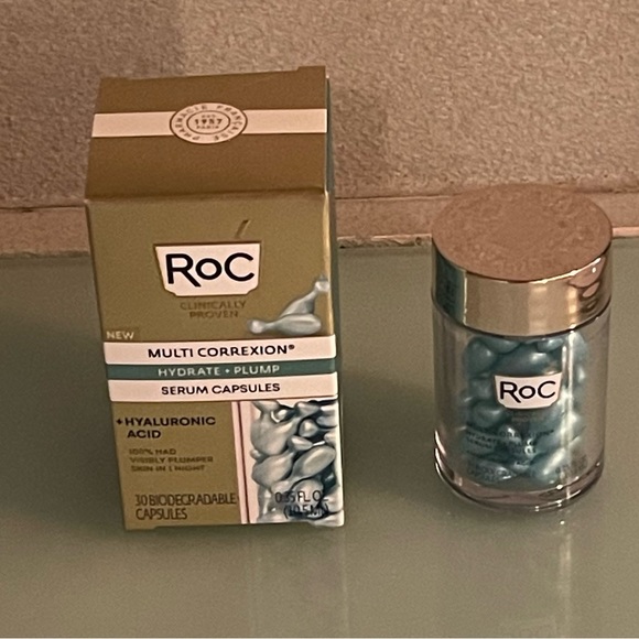 Roc | Skincare | Roc Multicorrection Hydrate And Plump Capsules | Poshmark